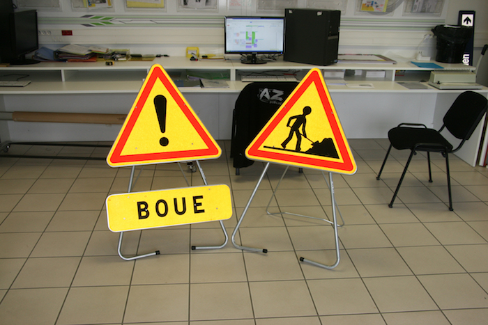 Panneaux de chantier mobiles ou permanents - DE A À Z PUBLICITÉ